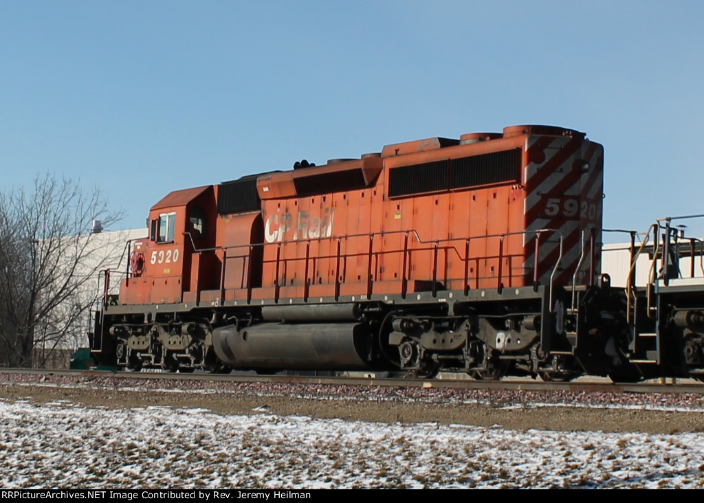 CP 5920 (2)